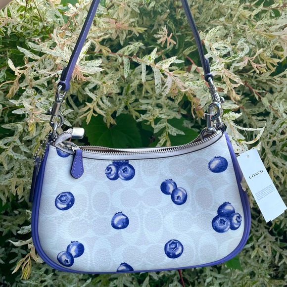 Coach | Bags | Nwtcoach Teri Shoulder Bag In Signature Canvas With ...